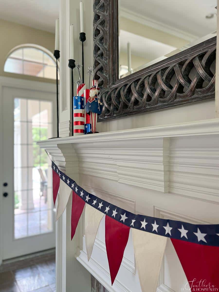 Quick Patriotic Decorating Ideas with American Flags