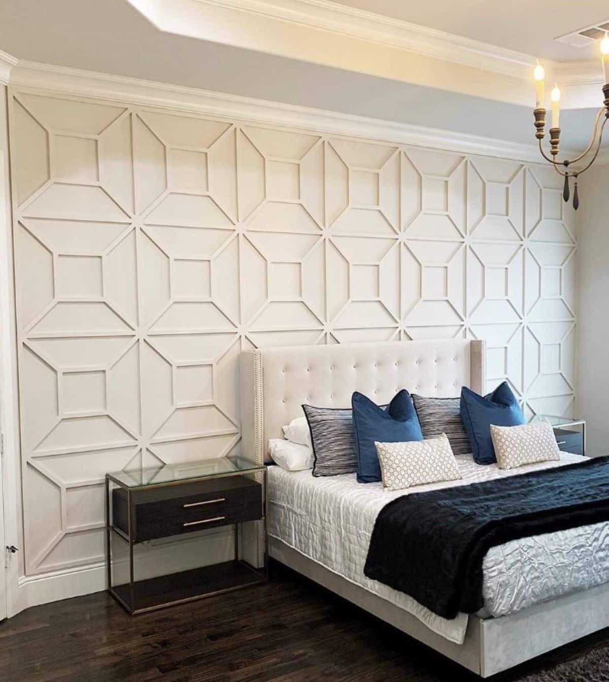 19 Creative Ways to Decorate a Big Blank Wall