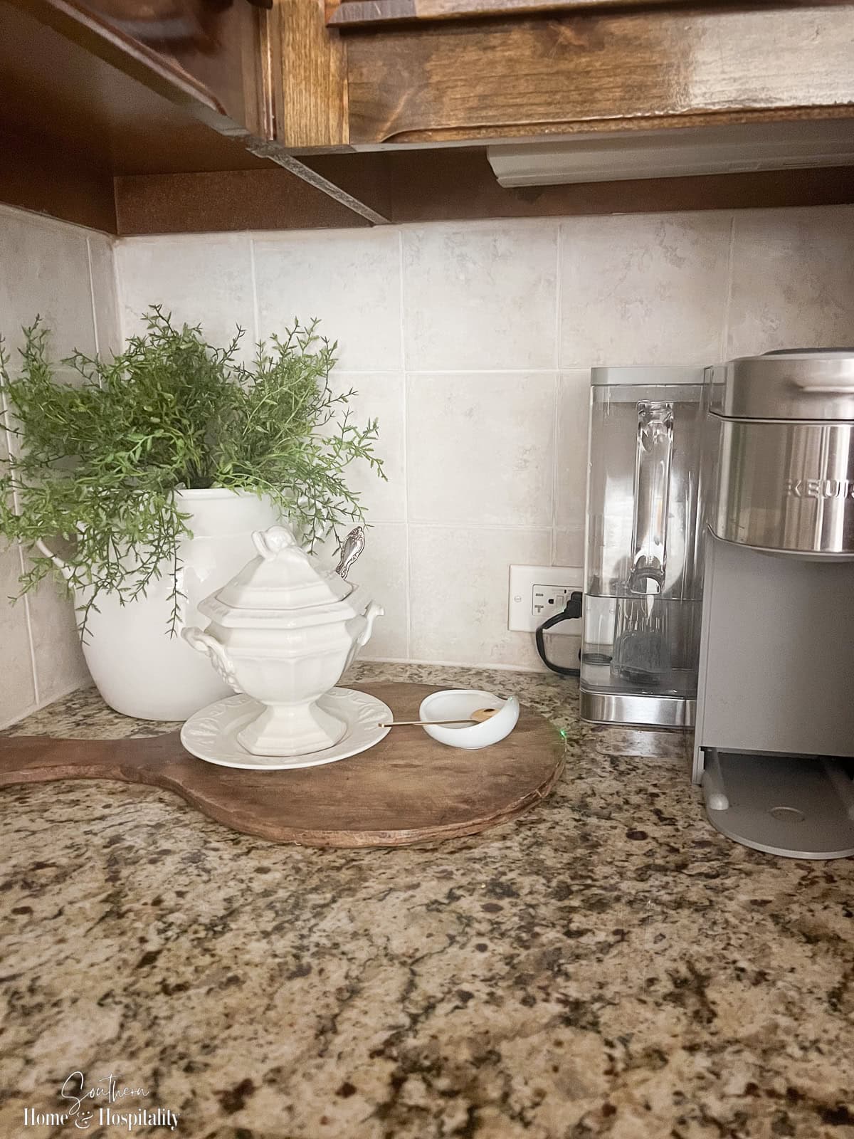 How I Whitewashed My Backsplash Tile for a Budget Friendly Kitchen ...